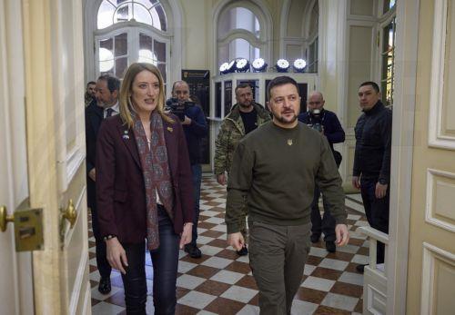 Στην Ουκρανία η Πρόεδρος του Ευρωπαϊκού Κοινοβουλίου, συναντήθηκε με ...